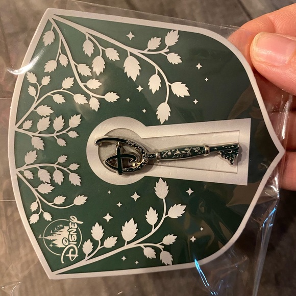 Disney | Jewelry | Disney Store Opening Ceremony Key Pin 220new | Poshmark
